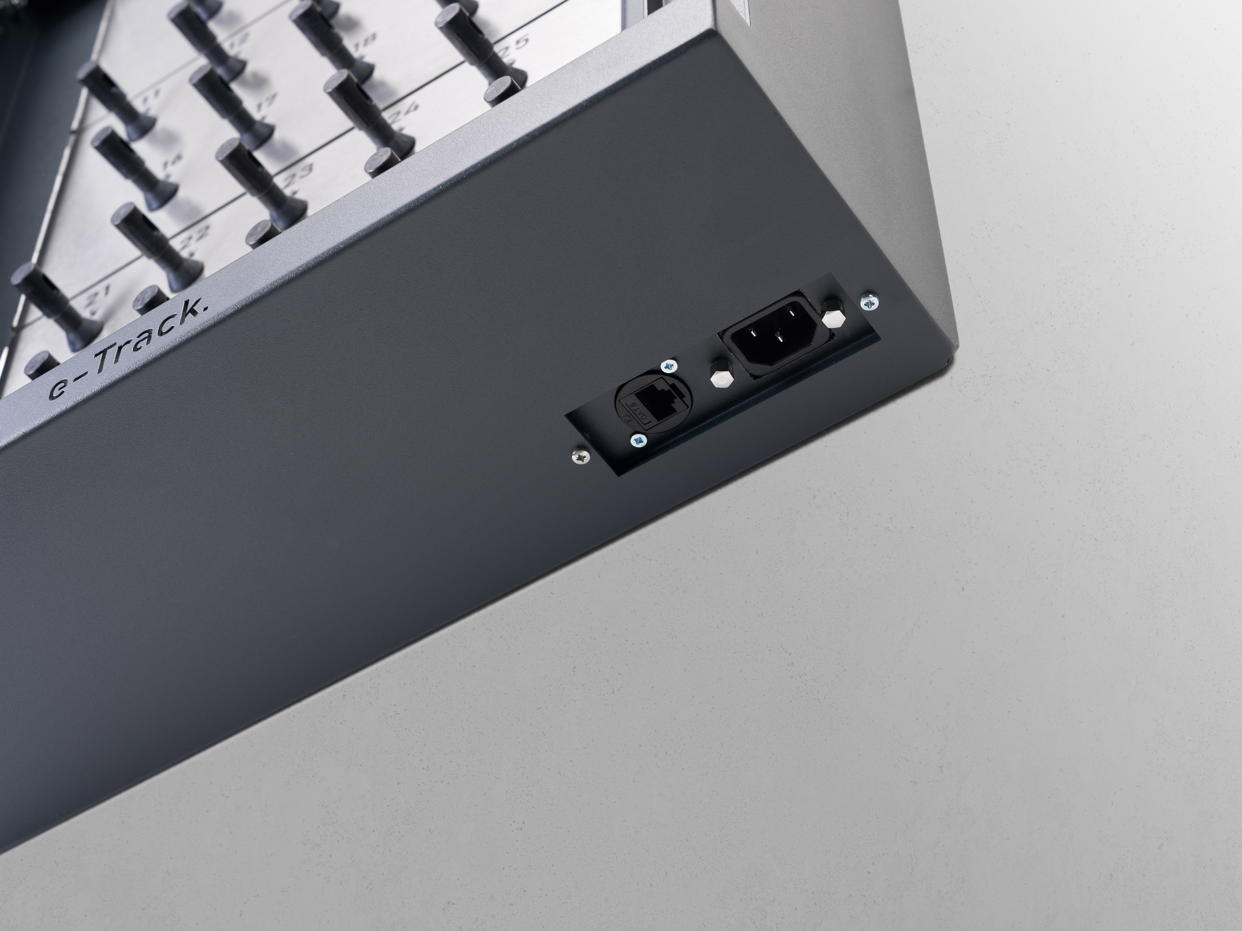 e200 Core Key Cabinet | Large-Scale Key Management | e-Track | e-Track