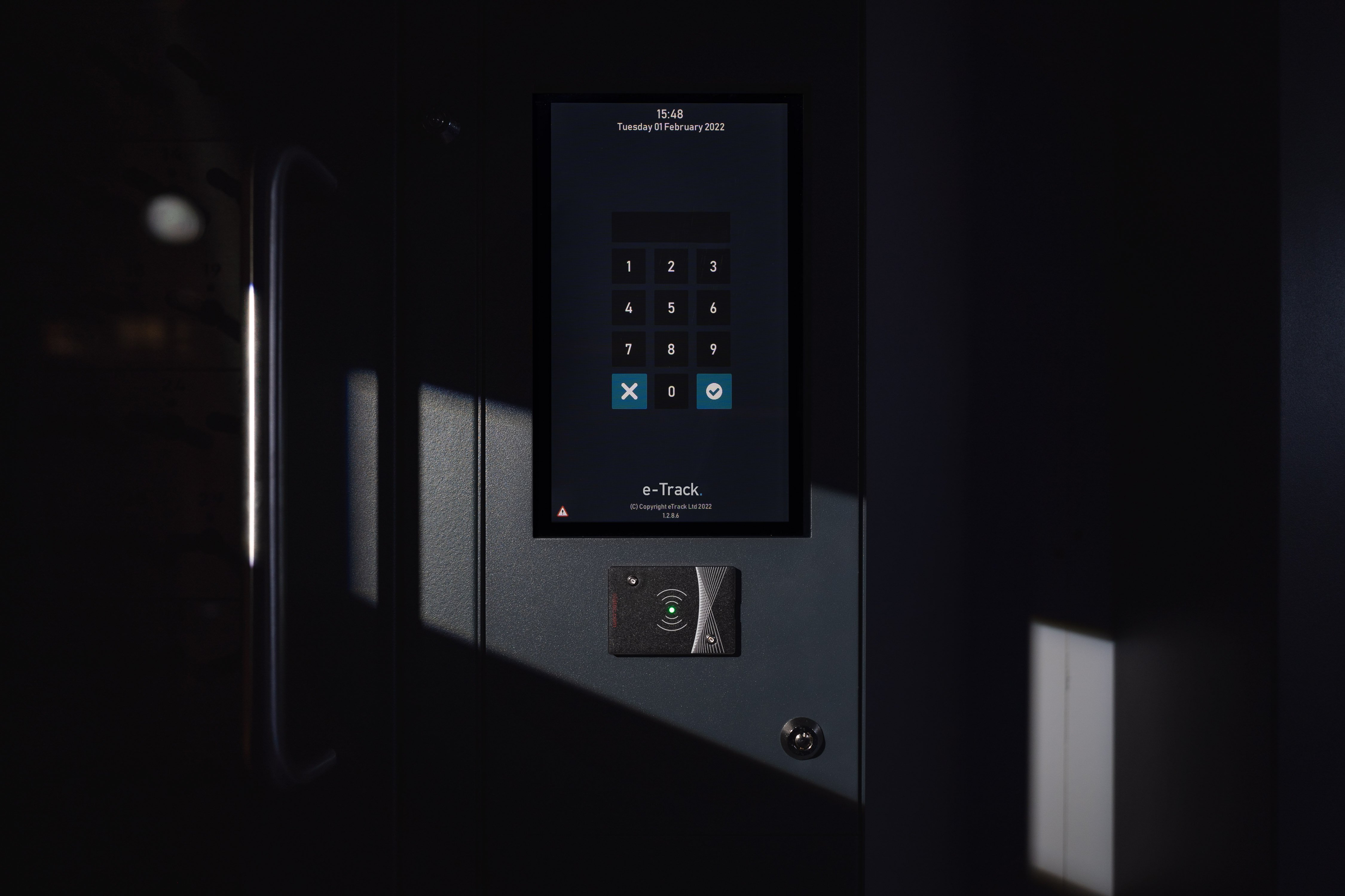Touchscreen Key Management Interface | e-Track | e-Track